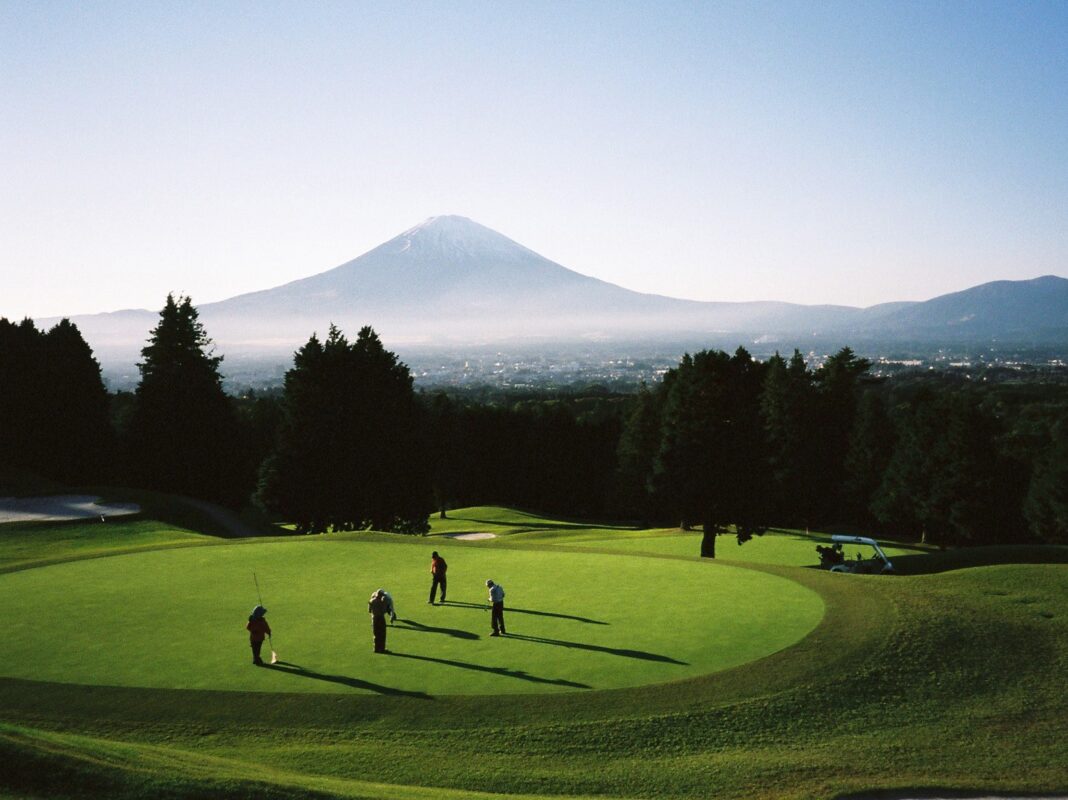 Golf Tourism in Gotemba Oyama area - Explore Shizuoka