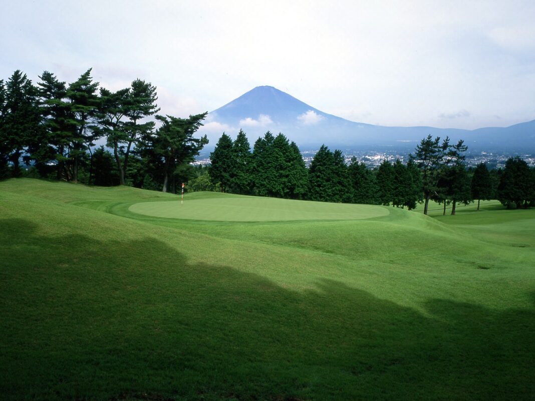 Golf Tourism in Gotemba Oyama area - Explore Shizuoka