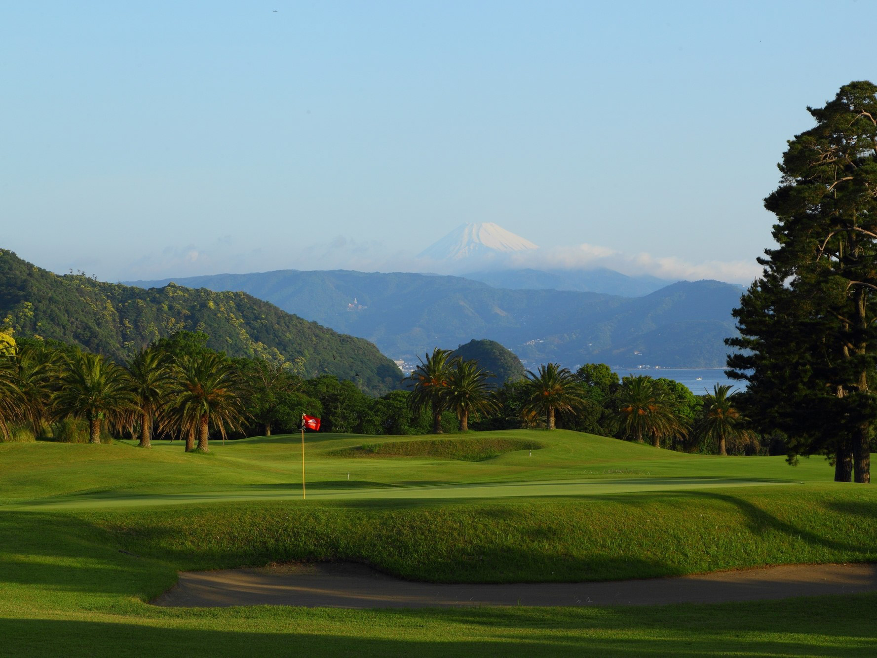 Golf Tourism in Izu area - Explore Shizuoka